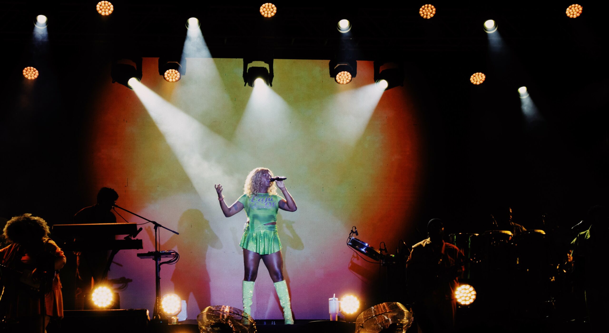 Exclusiva: Liniker fala sobre sua carreira e apresentação no 'MS Ao ...