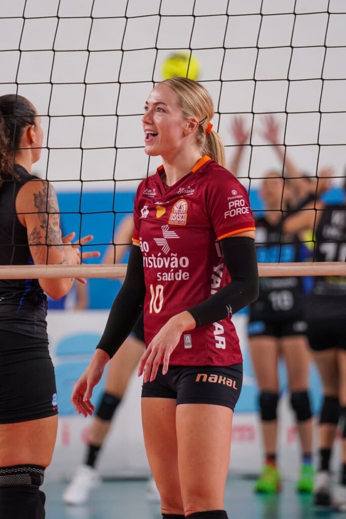 Jenna Gray, levantadora norte-americana sensação do vôlei, estará na ...