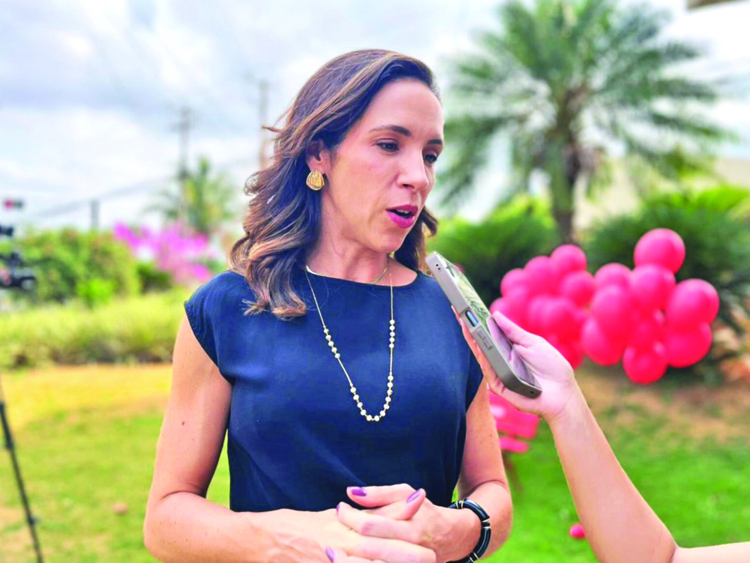 Feminicídio: "Banco Vermelho" em memória de Vanessa Ricarte é símbolo de luta contra violência ...