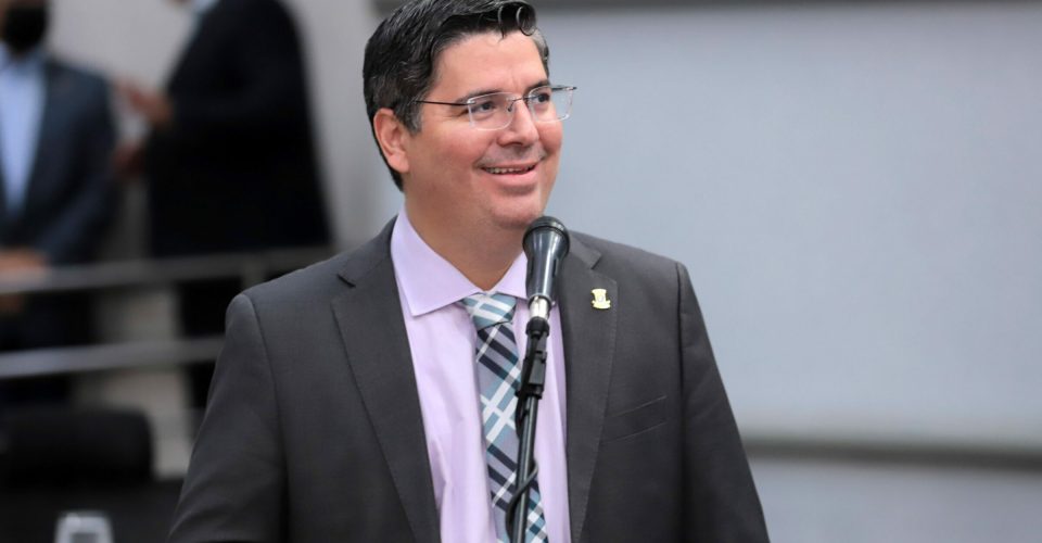 Dr. Victor Rocha conclui mais um semestre na Câmara zelando pela saúde ...